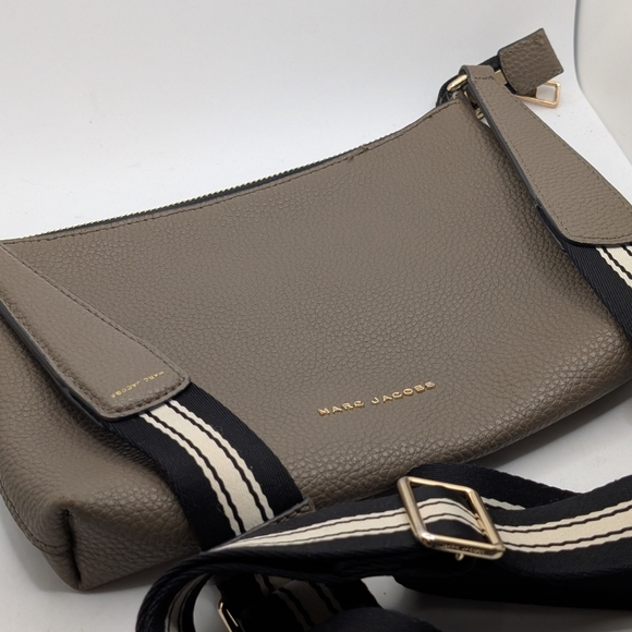 Marc Jacobs | Bags | Marc Jacobs Cosmo Taupe Crossbody Bag | Poshmark